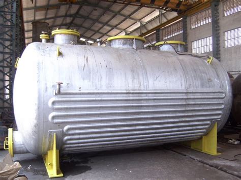 Distillation Columns A Comprehensive Guide To Design Materials And