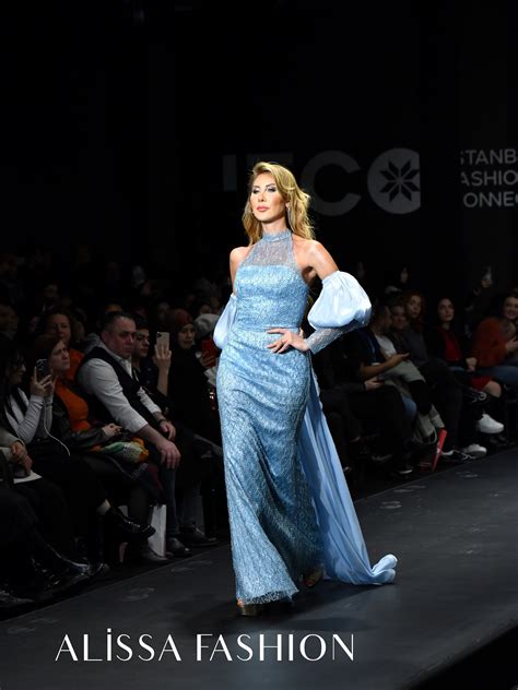 Alİssa Fashion Alissafashion • Instagram Photos And Videos