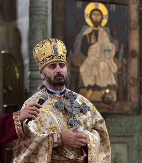 რუსული 📌 ბევრი აჟიოტაჟი მოყვა ამ დღეებში კუბოზე გამოსახულ ვითომ ხატის დაწვას არქიმანდრიტი