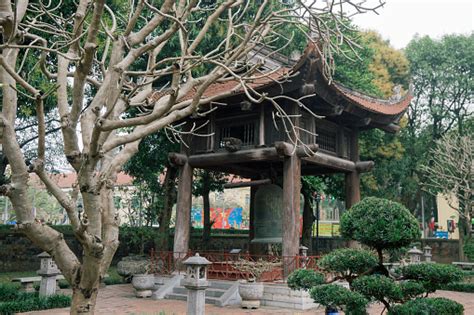 베트남 풍경 하노이의 중심부에 위치한 놀라운 역사적 사원의 고대 문 0명에 대한 스톡 사진 및 기타 이미지 0명 Entrance Gate 건물 외관 Istock