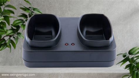 How To Charge Wireless Earbuds 3 Easiest Ways In 2022 Sound Solitude