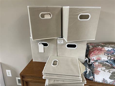 Lot Lot Of Foldable Containers