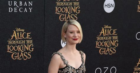 [포토]거울나라의 앨리스 미아 와시코브스카 앨리스 연기 기대해주세요~