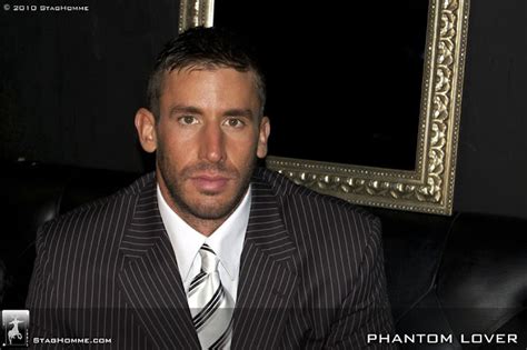 Brutos Eros Logan Scott