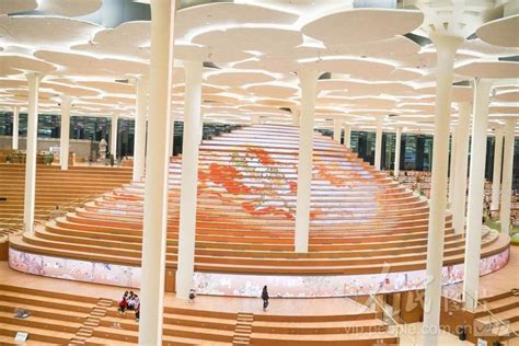 北京：城市图书馆里度周末 人民图片网