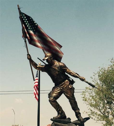 Why The Chris Kyle Statue In Odessa Has A Longhorn Cap The Alcalde