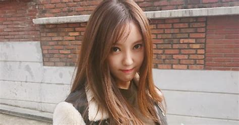 사복패션 종결자 티아라 효민 길거리 밝힌 바비인형