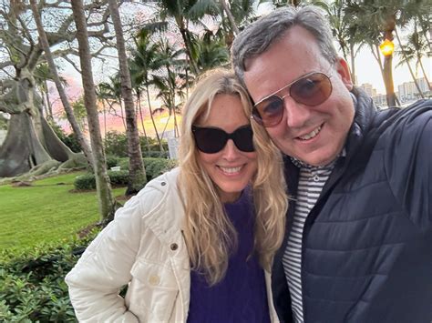 Rod Stewarts Ex Wife Alana Is Dating Newsmax Host Ed Henry Us Weekly