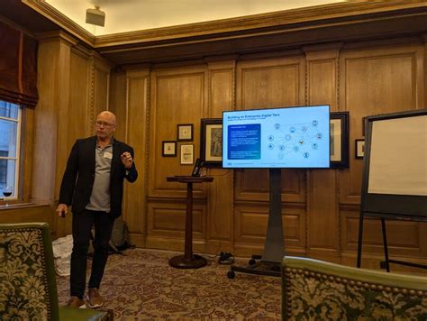 Michael Down On Linkedin Dora Genai Dxc Neo4j Financialservices Dora Genai