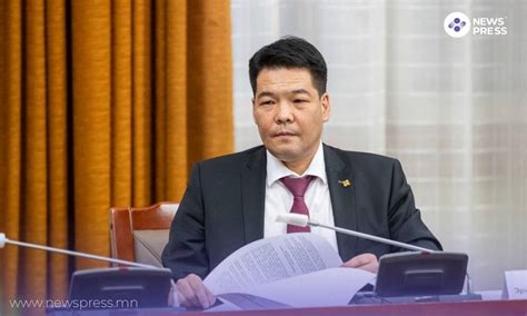 С Энхболд сайд аа вакцины үлдэгдлээ 12 17 насныханд шахах нь хэний бизнес вэ