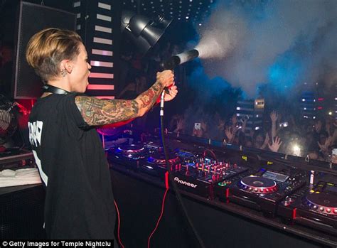 Ruby Rose Has Underwear Thrown At Her While Djing In The Us Daily Mail Online