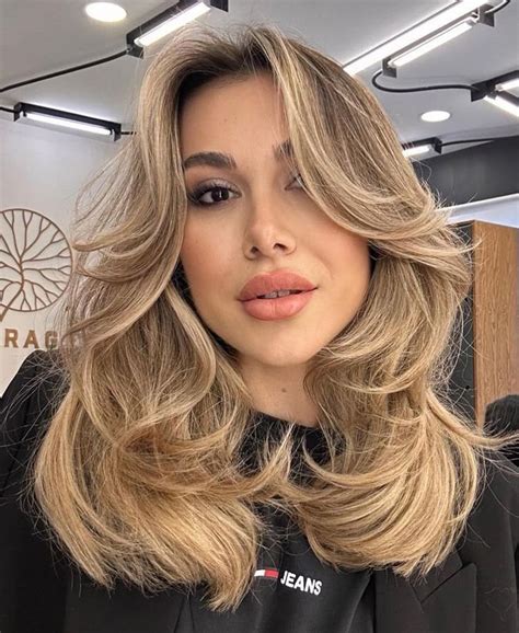 30 Best Medium Layered Haircuts With Bangs To Style In 2025 Medium Length Hair Styles Cool