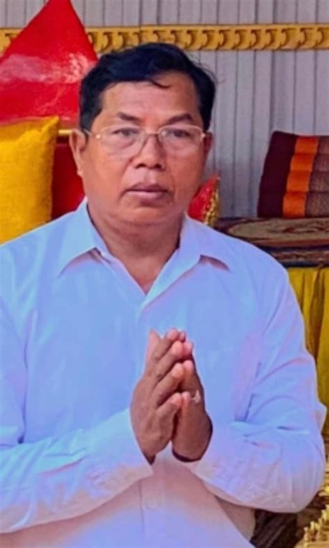 គ្រូបង្រៀននៅអនុវិទ្យាល័យ ជ័យសែន