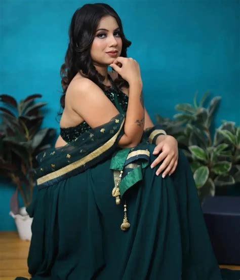 Aishwarya Agrawal Web Series Wikipedia Pictures Age Affairs And Online Videos Bhojpuri