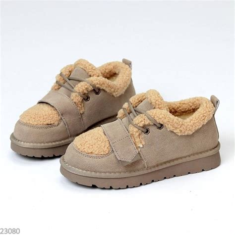 Уггі — ціна 1945 грн у каталозі Уггі Купити жіночі речі за доступною ціною на Шафі Україна