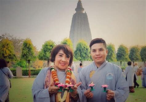 Sao Việt 2 4 Lý Hùng Phong độ Tuổi 54 Hồng Vân Làm Giỗ 4 Năm Cho Anh Vũ