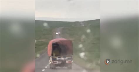 Төв аймгийн Сэргэлэн сумын нутагт гарсан зам тээврийн ослыг шалгаж байна