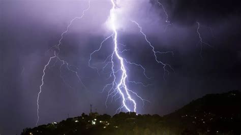 Worlds Biggest Megaflash Bolt Of Lightning Stretches Nearly 500