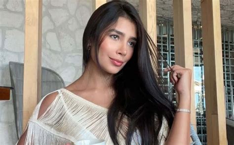 María Alejandra Jara Le Da La Bienvenida A Noviembre Con Diminutos