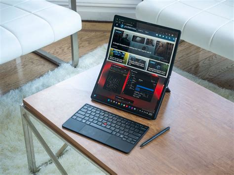Hands On With The Lenovo Thinkpad X Fold It S Awesome Video