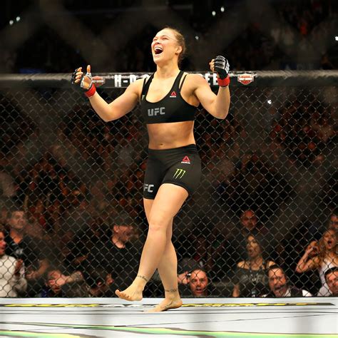 Rousey Bests Mayweather At Espys Throws Jab Ufc Ufc Titles Ronda
