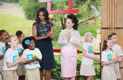 Америк Хятадын тэргүүн хатагтай нар Вашингтоны амьтны хүрээлэнд зочиллоо