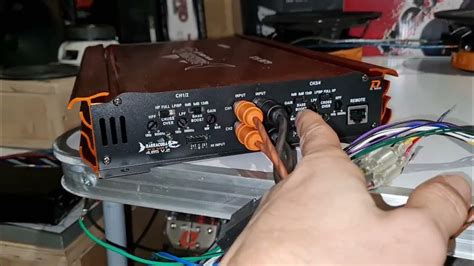 как подключить и настроить два динамика и сабвуфер к четырехканальному усилителю Youtube