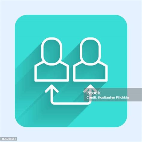 흰색 선 긴 그림자 배경으로 격리된 교환 작업 아이콘입니다 사람들 간의 정보 교환 직원 또는 사람 교체 또는 스왑 위치 개념