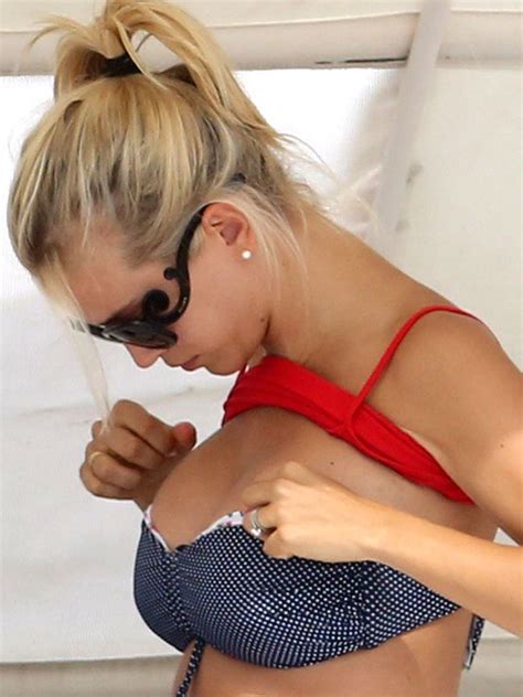 Luisana Lopilato Archives Archive