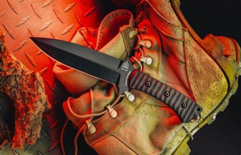 New Laci Szabo Fixed Blade Turns Up With Tops Knifenews