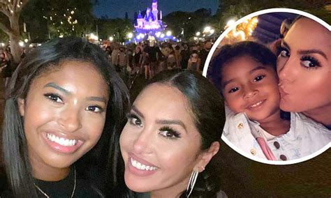 Vanessa Bryant And Daughters Enjoy A Spooky Trip To Disneyland During Labor Day Weekend Daily