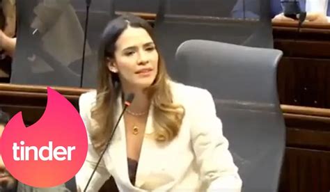 Mafe Carrascal No Usa Tinder Y Califica De ‘bajezas Ataques Uribistas