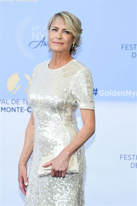 Robin Wright Shimmers In Golden Glamour At Monte Carlo Television