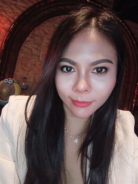 Cantik Itu Mahal Dan Sakit Jadi Klo Ktmu Laki Laki Yg Modal Basa Basi Adeuh Ntr Dlu Ya Minggir