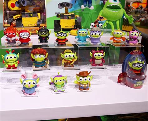 這波不買都對不起自己！三眼怪變身「迪士尼知名角色」 Cos三眼衣夫人超淘氣♡ Tripgo 旅行趣