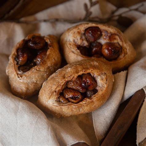 영월 블랑제리상떼 여성기업 무화과 깜빠뉴에 들어가는 무화과는 레드와인에 오랜시간 졸여 만드는데요 달달하면서도 무화과의 식감이 잘 어우러진 빵입니다 이 매력에