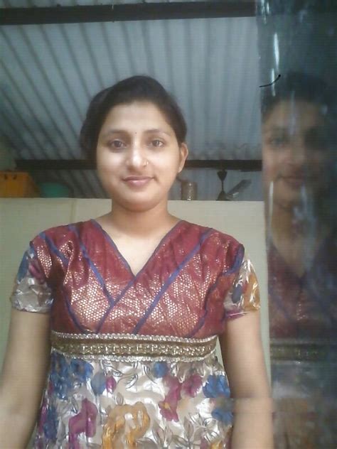 Young Sexy Slim Indian College Girl Sadaf Nude Indian Girls Club