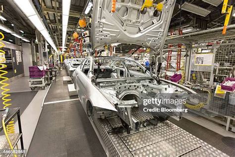 Manual Assembly Line Photos And Premium High Res Pictures Getty Images