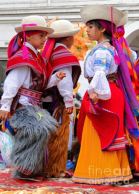 Tradición Y Elegancia Las Polleras De Las Cholas Cuencanas Son