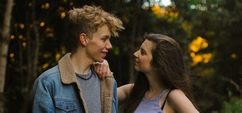 17 Signs A Shy Girl Likes You Does She Feel The Same Way Mantelligence