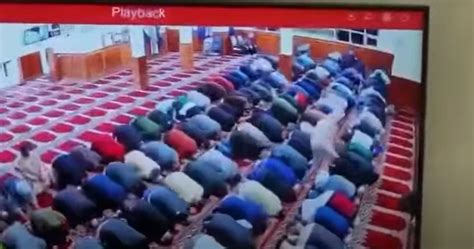 محاولة اغتيال امام مسجد عمر بن الخطاب في نيوجيرسي بأمريكا خلال صلاة