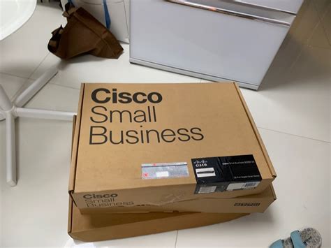 Cisco 26 Port Gigabit Smart Switch Slm 2024t 電腦＆科技 電腦周邊及配件 Wifi及上網相關產品 Carousell