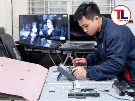 Quy Trình Thay Màn Hình TCL 55 Inch Tại Tùng Lan