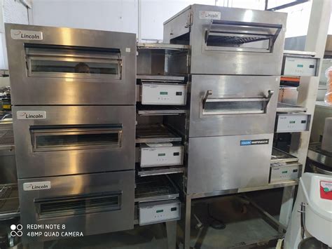 لینکلن ۱۱۵۴ Lincoln لینکون ۱۴۵۶لینکولن لینکنکافی‌شاپ و رستورانتهران