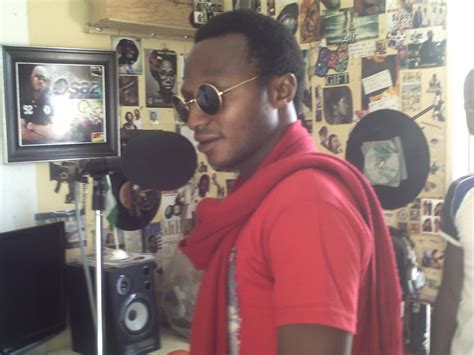 Meet Akinola Femi Babatunde Jelly Jay The Hold Somebody Master Musicradio Nigeria