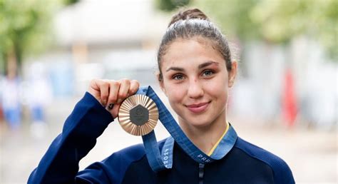دختر ۱۸ ساله ایرانی برنز المپیک را برای سوئد گرفت طرفداری