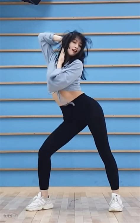 Momo 🥵🍆💦🍑 R Twice Fap