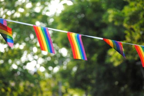 Lgbtq Therapy How To Find A Lgbtq Friendly Therapist Therapy Group