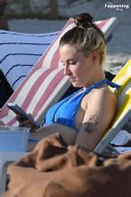 Cari Fletcher Sexy Shows Off Her Amazing Figure In A Hot Blue Bikini At The Beach In Miami Aznude