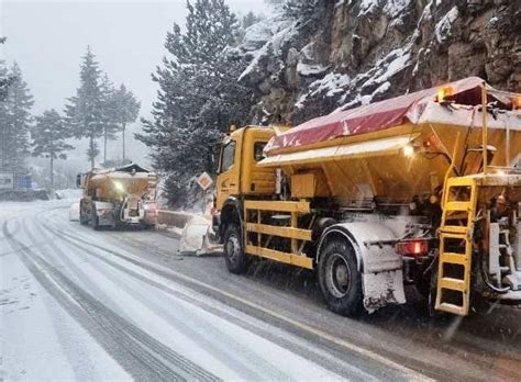 Обявиха обществени поръчки за зимно почистване на републиканската пътна мрежа в Северозапада